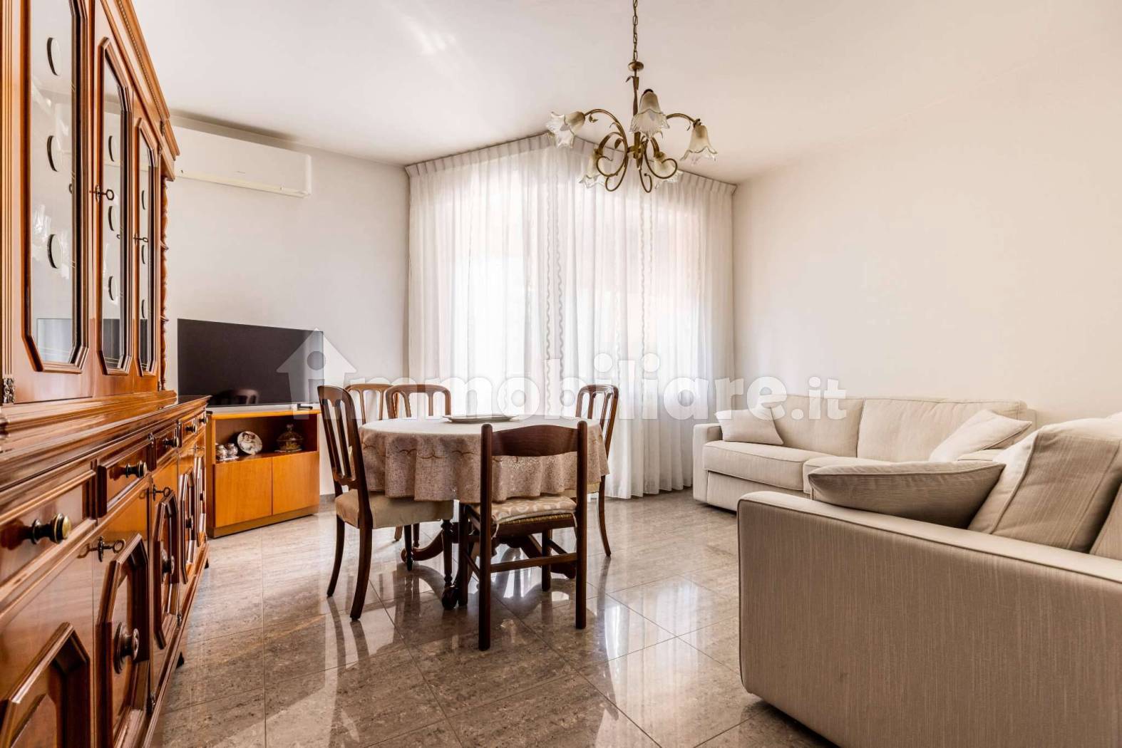 Trilocale via Otranto 58, Roserio, Milano