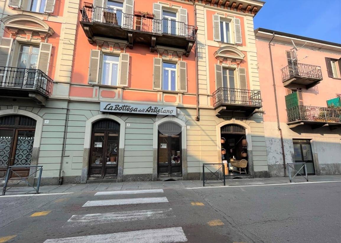 Locale commerciale in Vendita