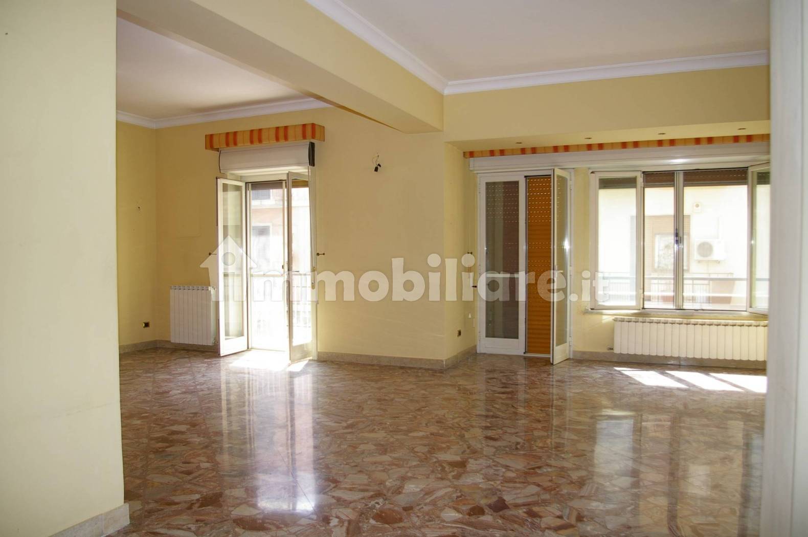 Quadrilocale via Placida 18, Garibaldi, Messina