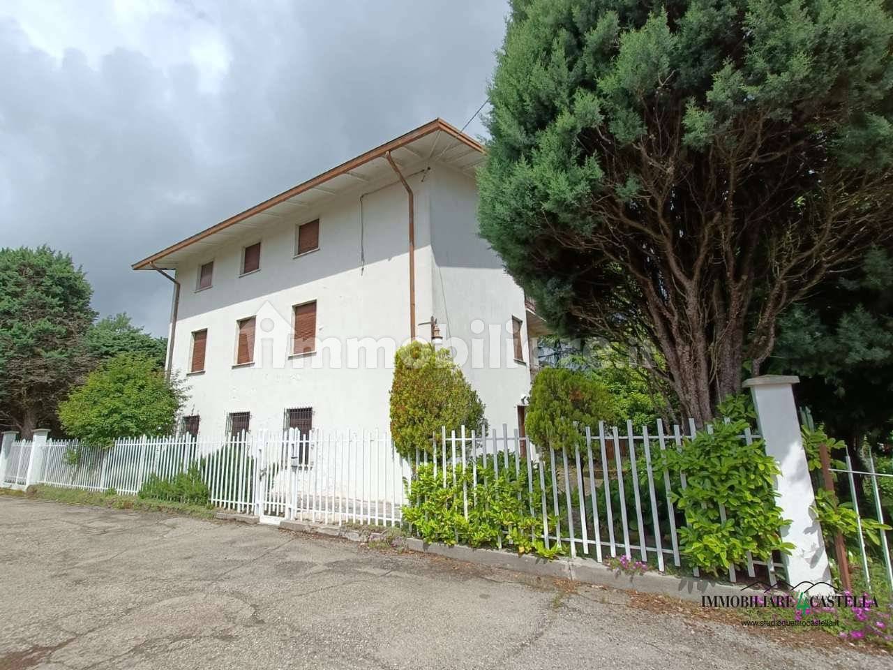 Quadrilocale via Virgilio 4, Marola, Carpineti