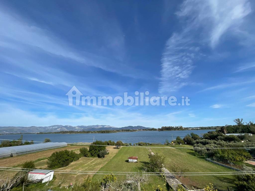 Vendita Casale in via Appia Terracina. Buono stato, posto auto, 5158 m² ...