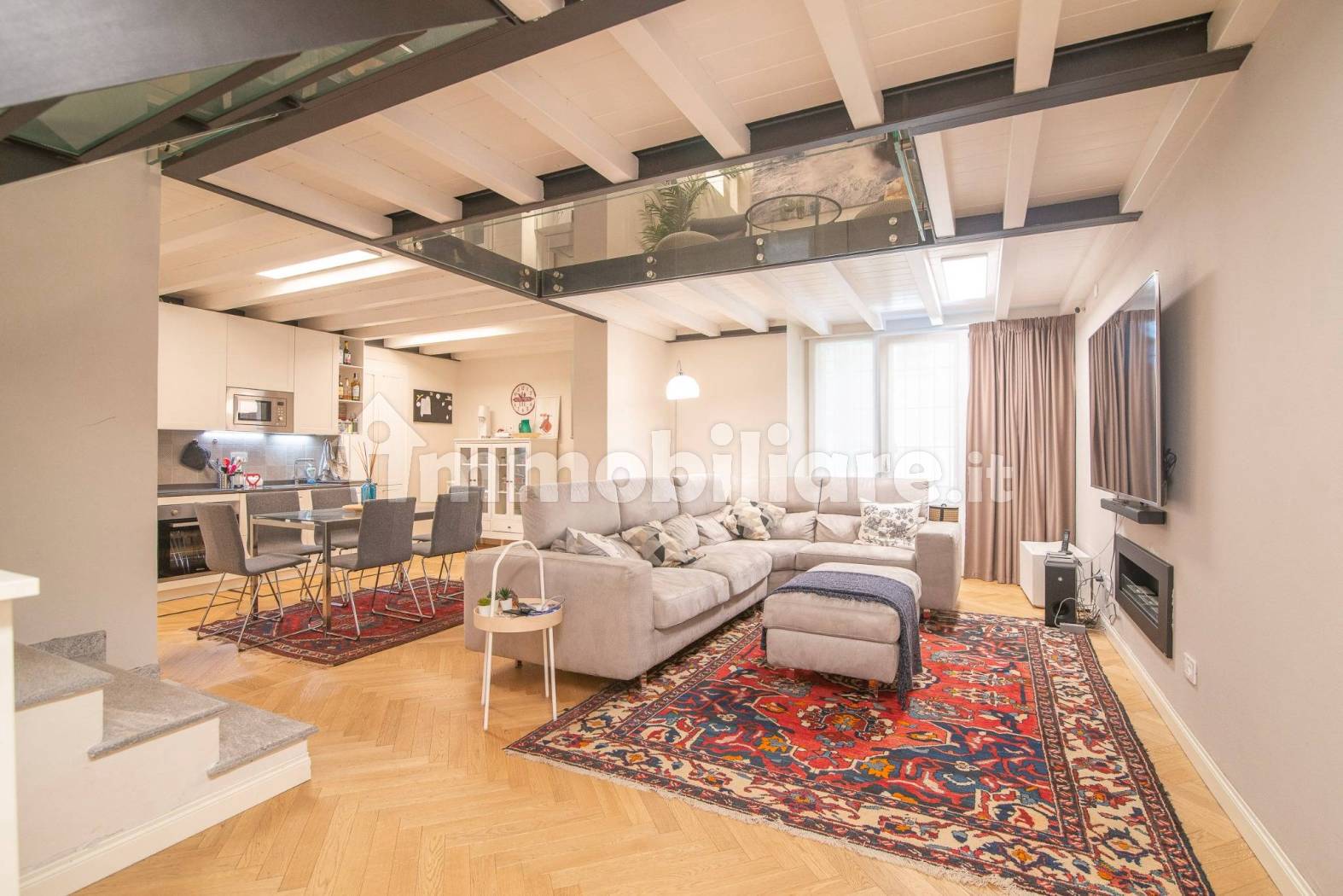 Bilocale via Teodolinda 10, Centro Storico, Pavia