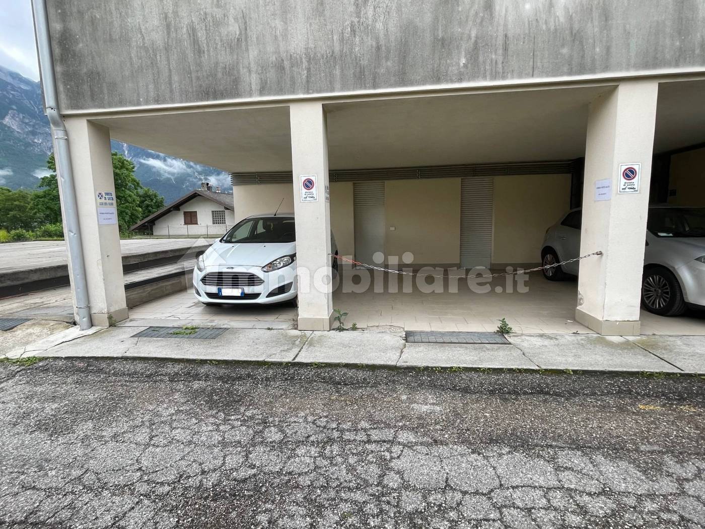 Posto auto - moto in Vendita