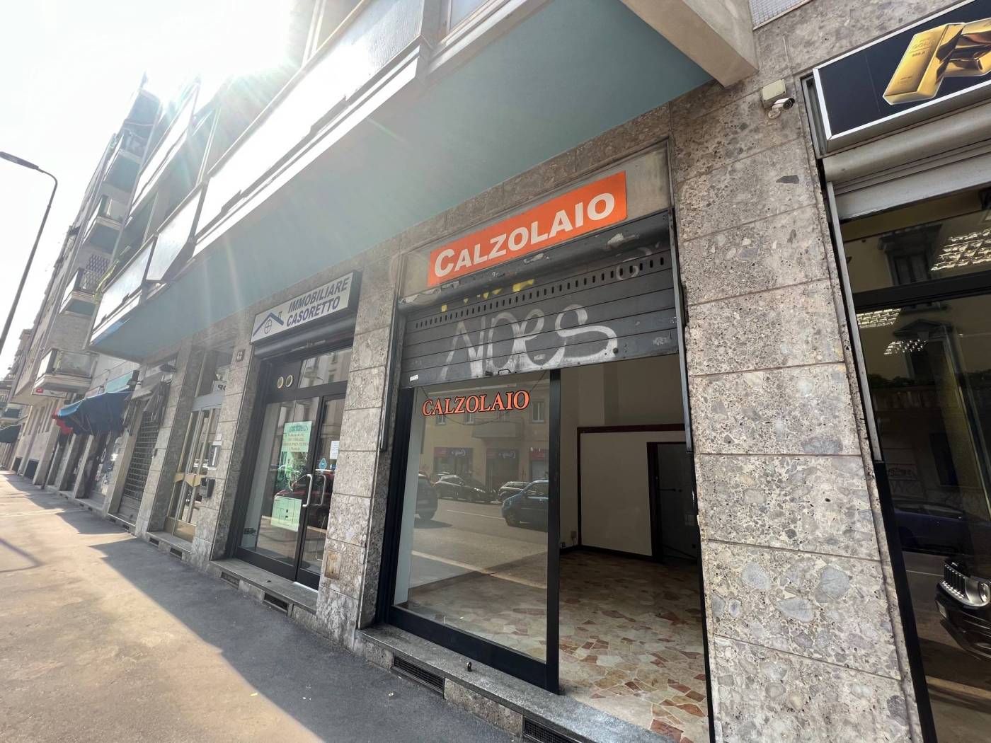 Locale commerciale in Vendita