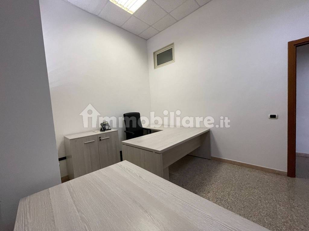 Ufficio - Studio via Tazio Nuvolari 173, Roma, Rif. 103873255 - Immobiliare.it