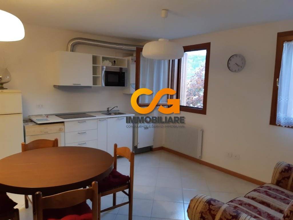 Bilocale piazza 29 Settembre 10, Centro, Nimis