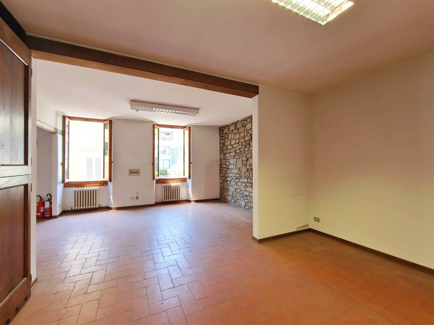 Locale commerciale in Vendita