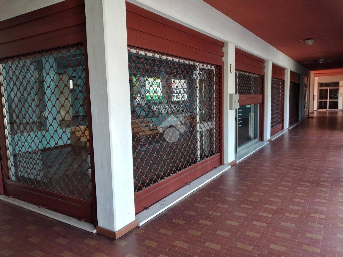 Locale commerciale in Vendita