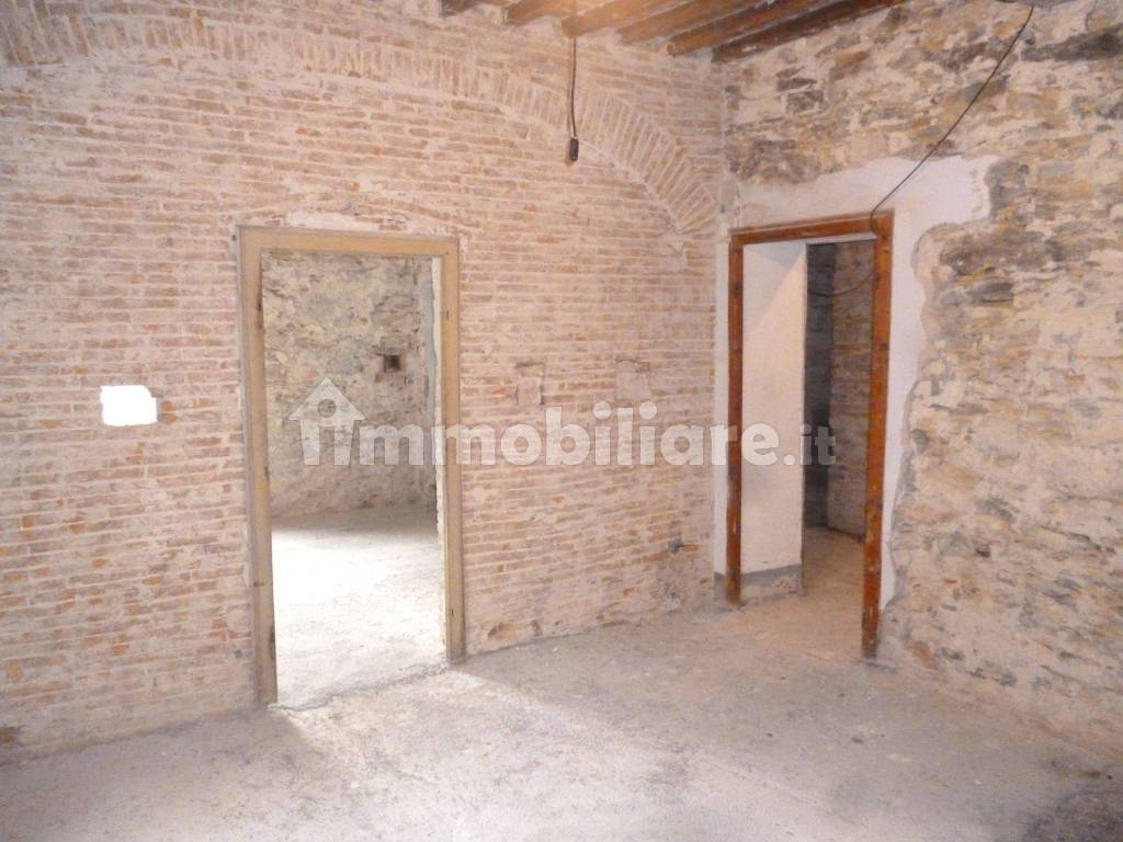 Vendita Casale in via Eugenio III 4 Calci. Nuovo, 475 m², rif. 103872437