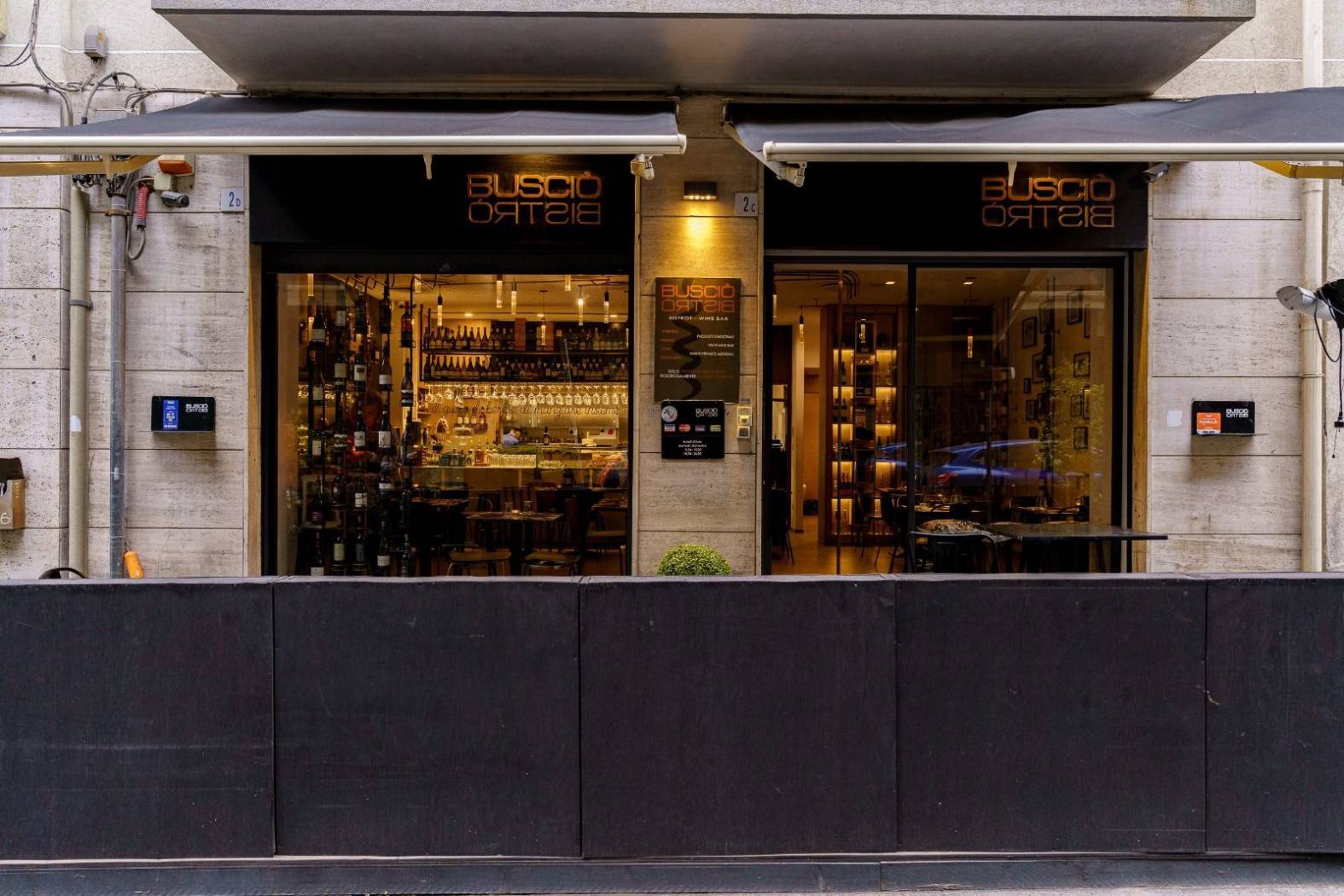 Locale commerciale in Vendita