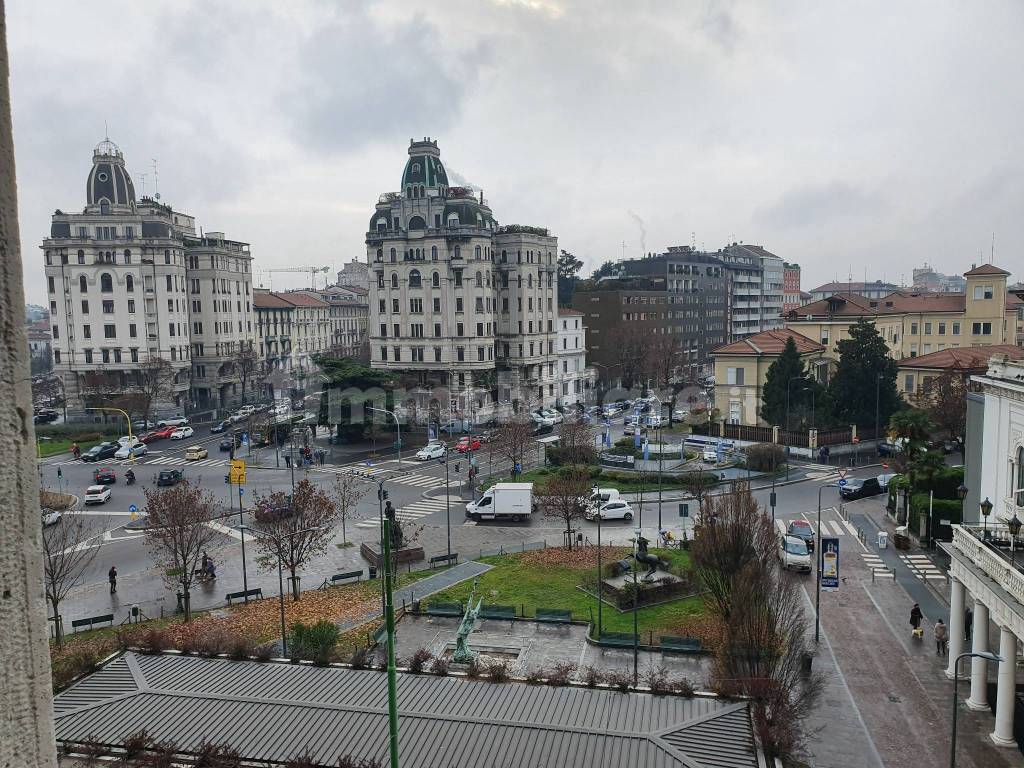 Affitto Appartamento Milano. Bilocale in piazza Piemonte 8. Buono stato ...