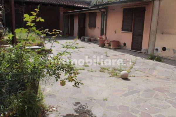 Vendita Terratetto unifamiliare in via Dottor Cesare Sassi Gropello ...