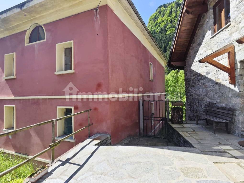 Palazzo - Edificio Strada Provinciale Valsermenza 64, Boccioleto, Rif ...