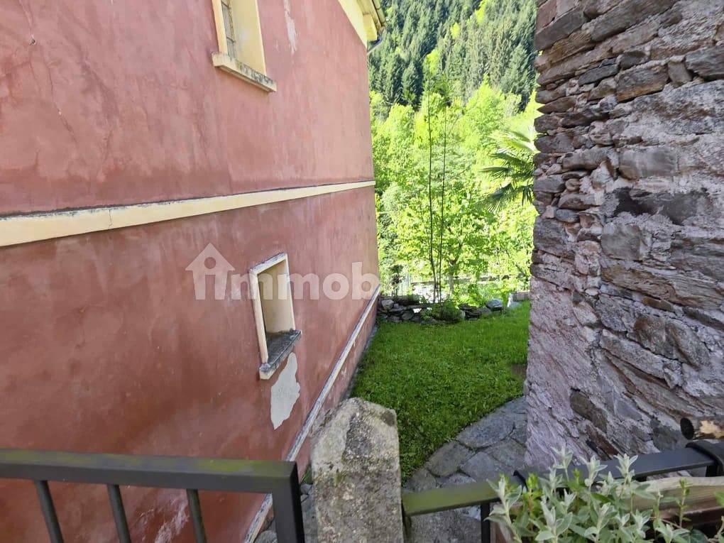 Palazzo - Edificio Strada Provinciale Valsermenza 64, Boccioleto, Rif ...