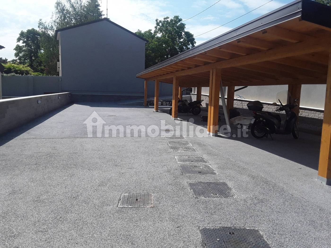 Posto auto - moto in Vendita