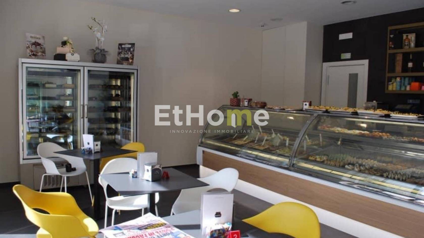 Gelateria con laboratorio in Vendita
