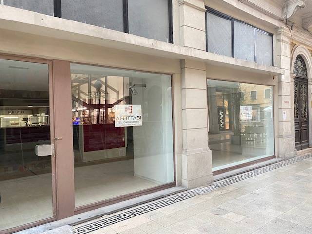 Locale commerciale Galleria Giacomo Matteotti 12, Venezia, Rif ...