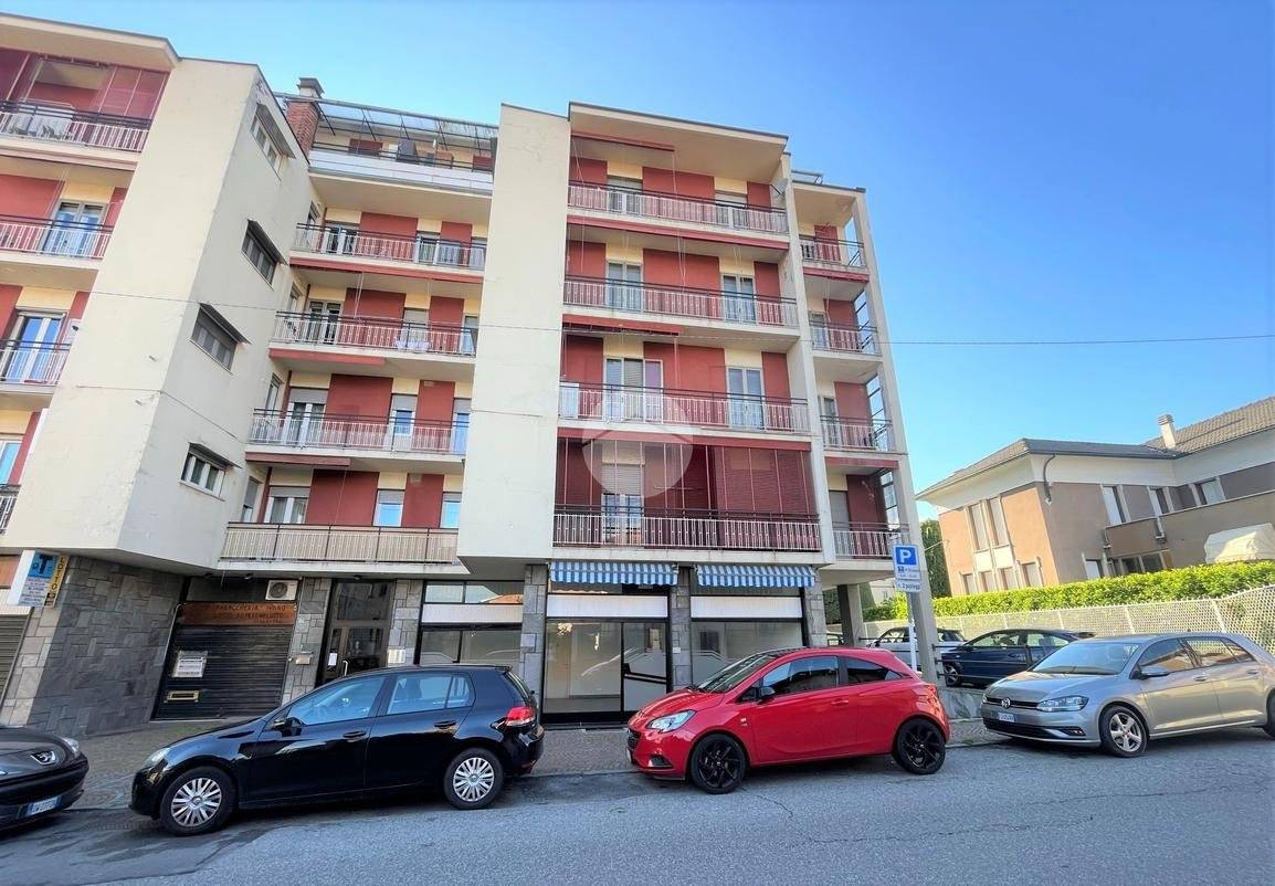 Locale commerciale in Vendita