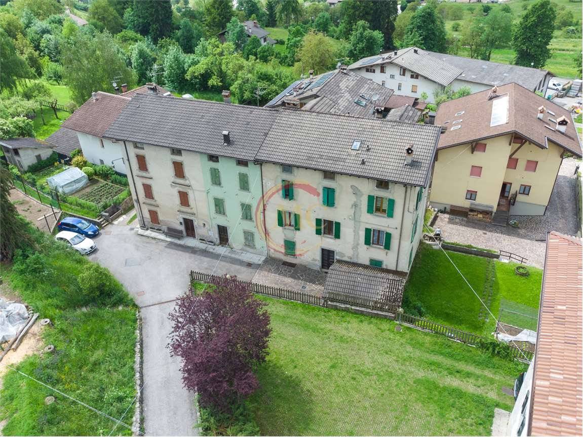 Quadrilocale buono stato, primo piano, Locca, Ledro