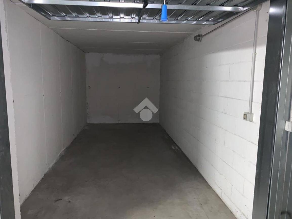 Garage - Box in Vendita