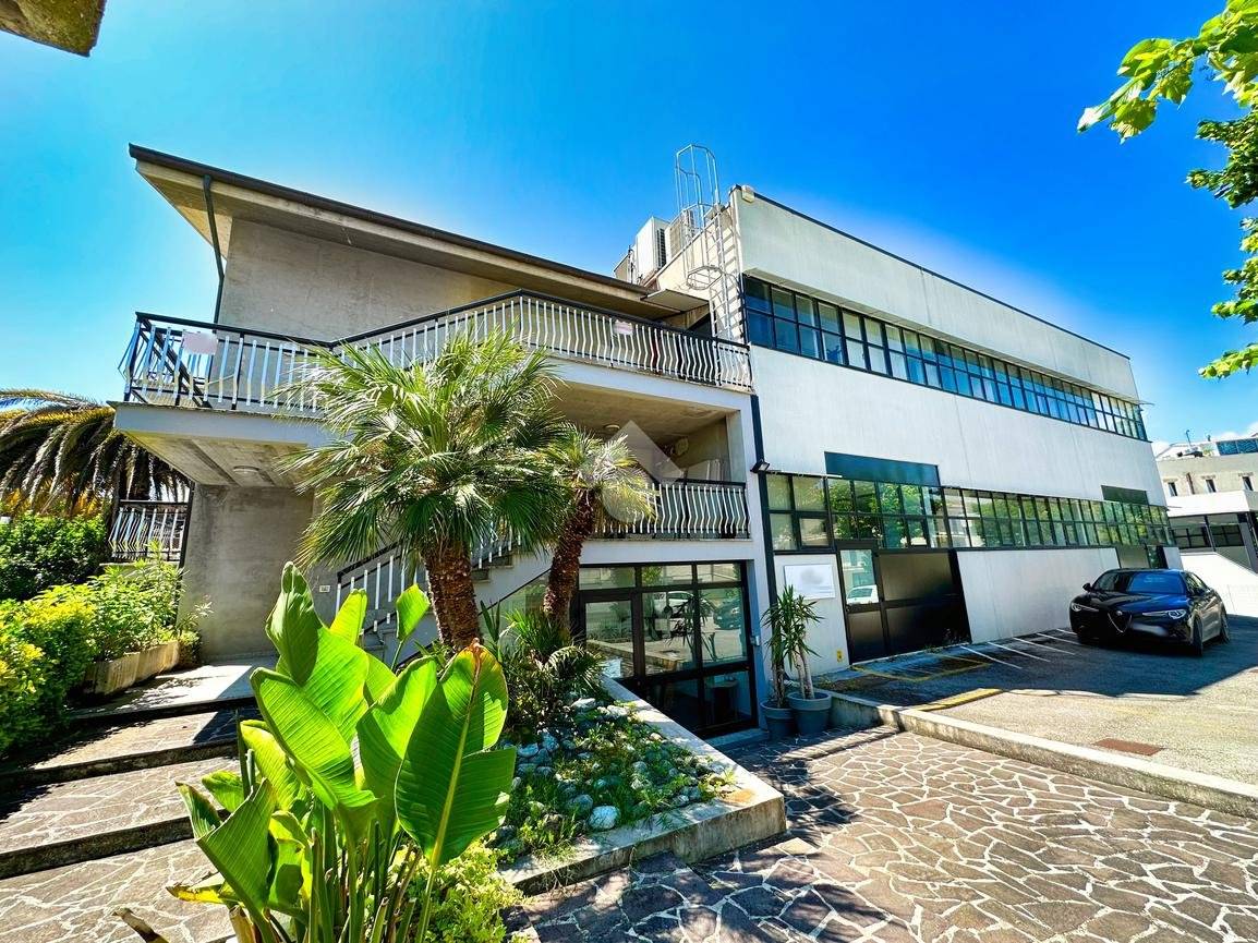 Laboratorio in Vendita