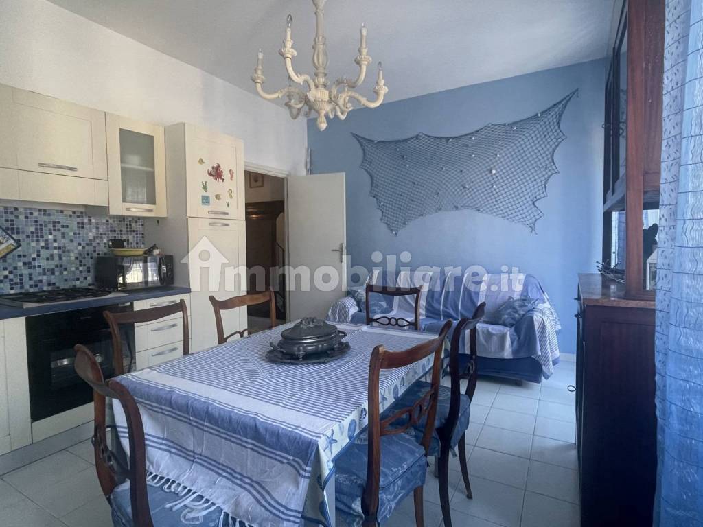 Affitto Terratetto unifamiliare in via San Francesco Viareggio. Buono stato, con balcone ...