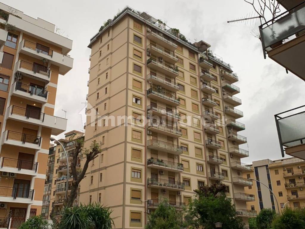Vendita Appartamento in via Val di Mazara. Palermo. Buono stato, 11 ...