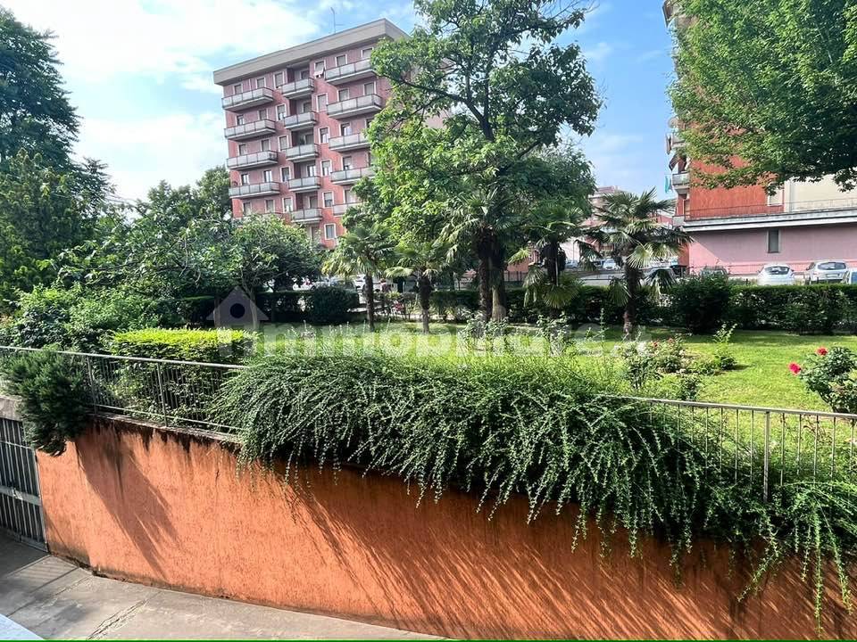 Quadrilocale via Lorenzo Foresti 5, Stadio, Piacenza