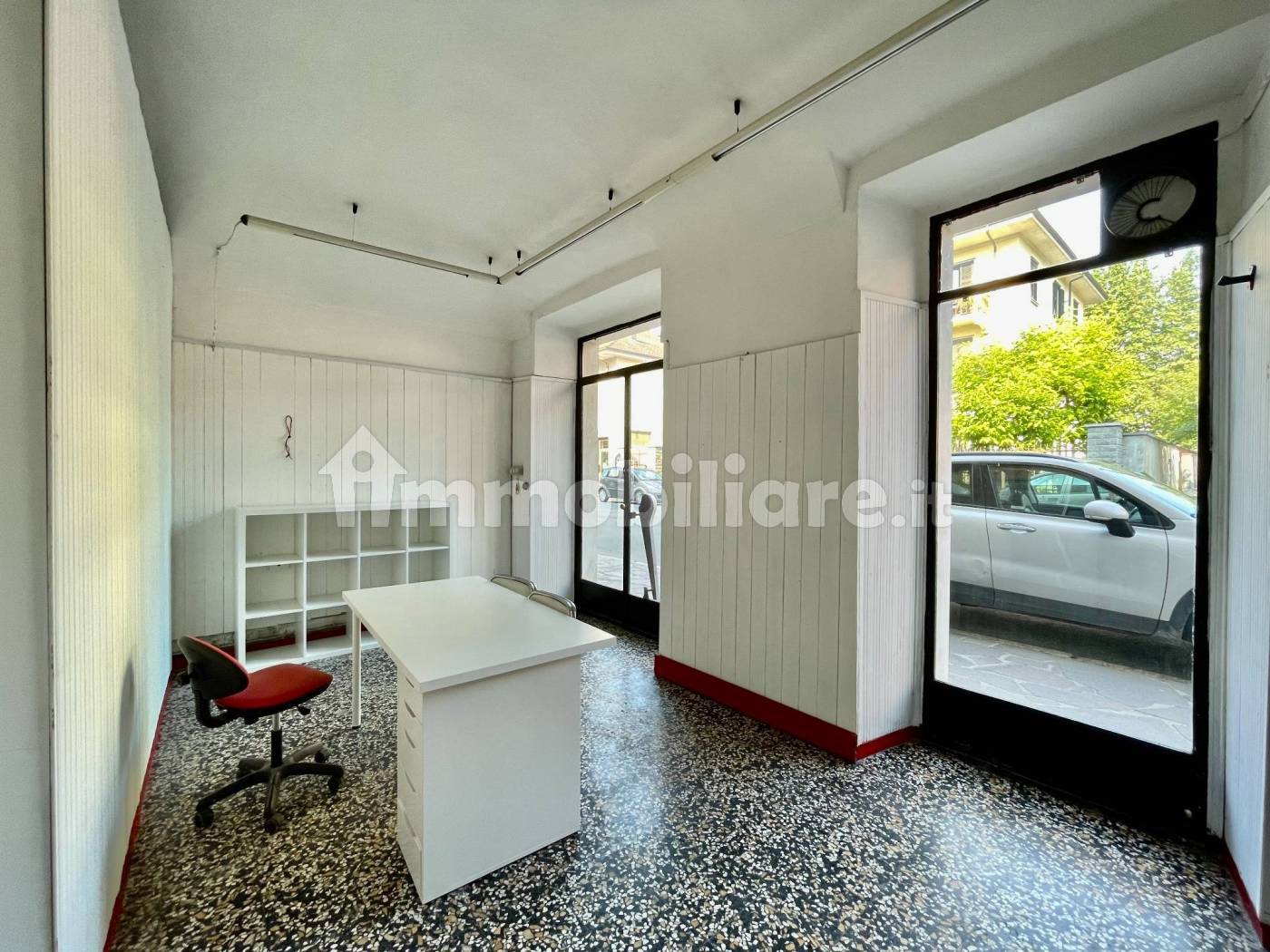 Locale commerciale in Vendita