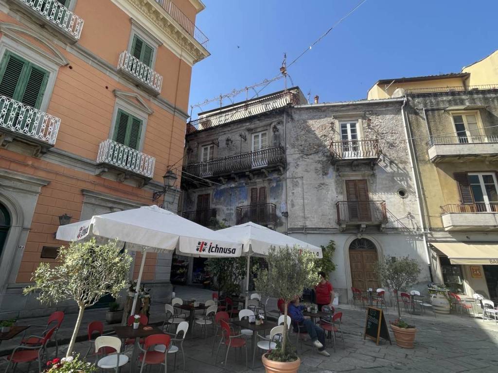 Vendita Appartamento in corso Nazionale. Novara di Sicilia. Buono stato ...