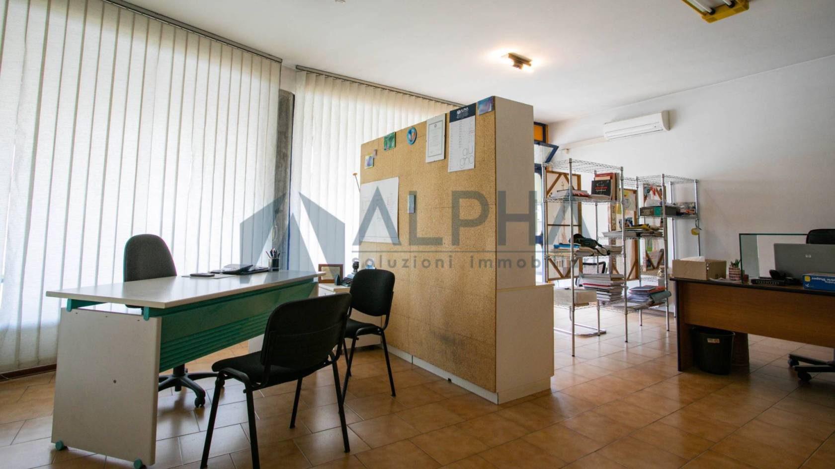 Locale commerciale in Vendita