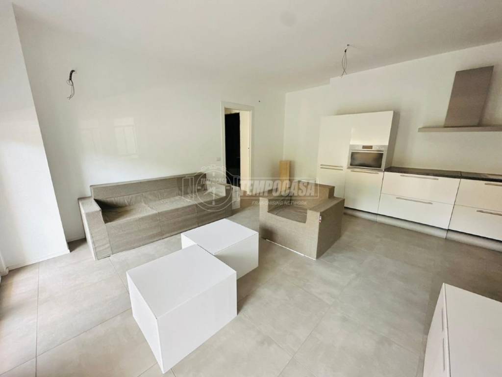 Vendita Appartamento Villa Guardia. Trilocale in via Tevere 27. Nuovo ...