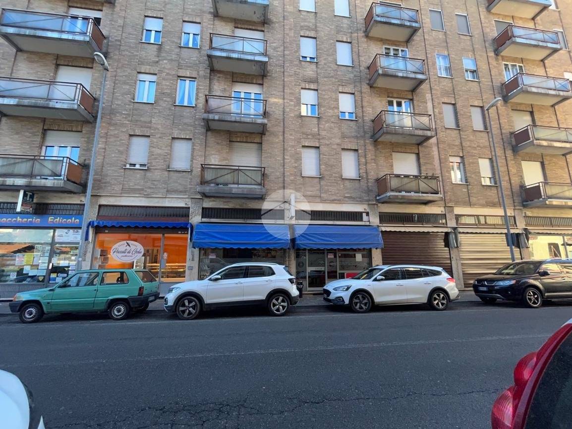 Locale commerciale in Vendita