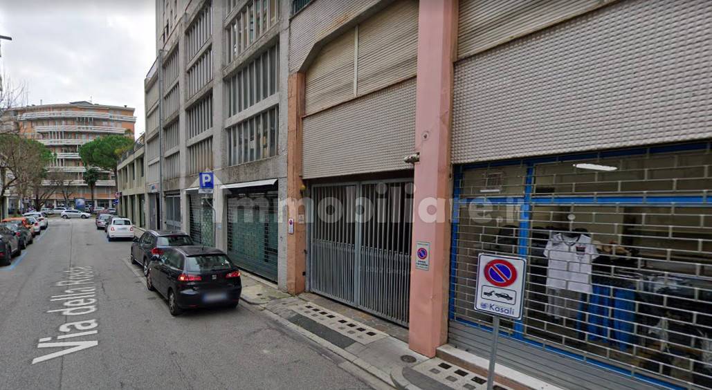 Posto auto - moto in Vendita