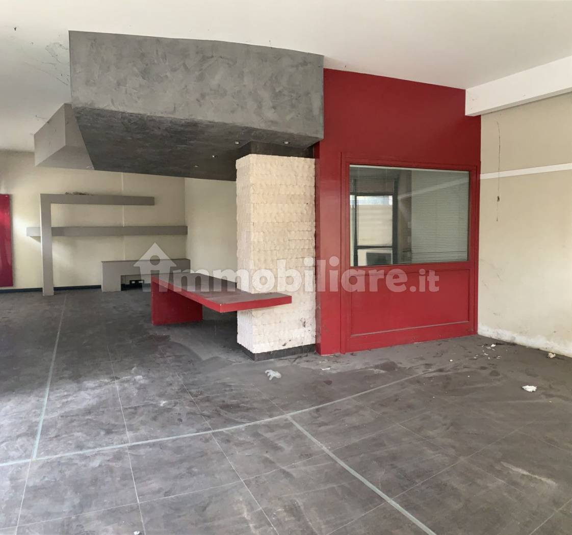 Negozio - Locale commerciale in Vendita