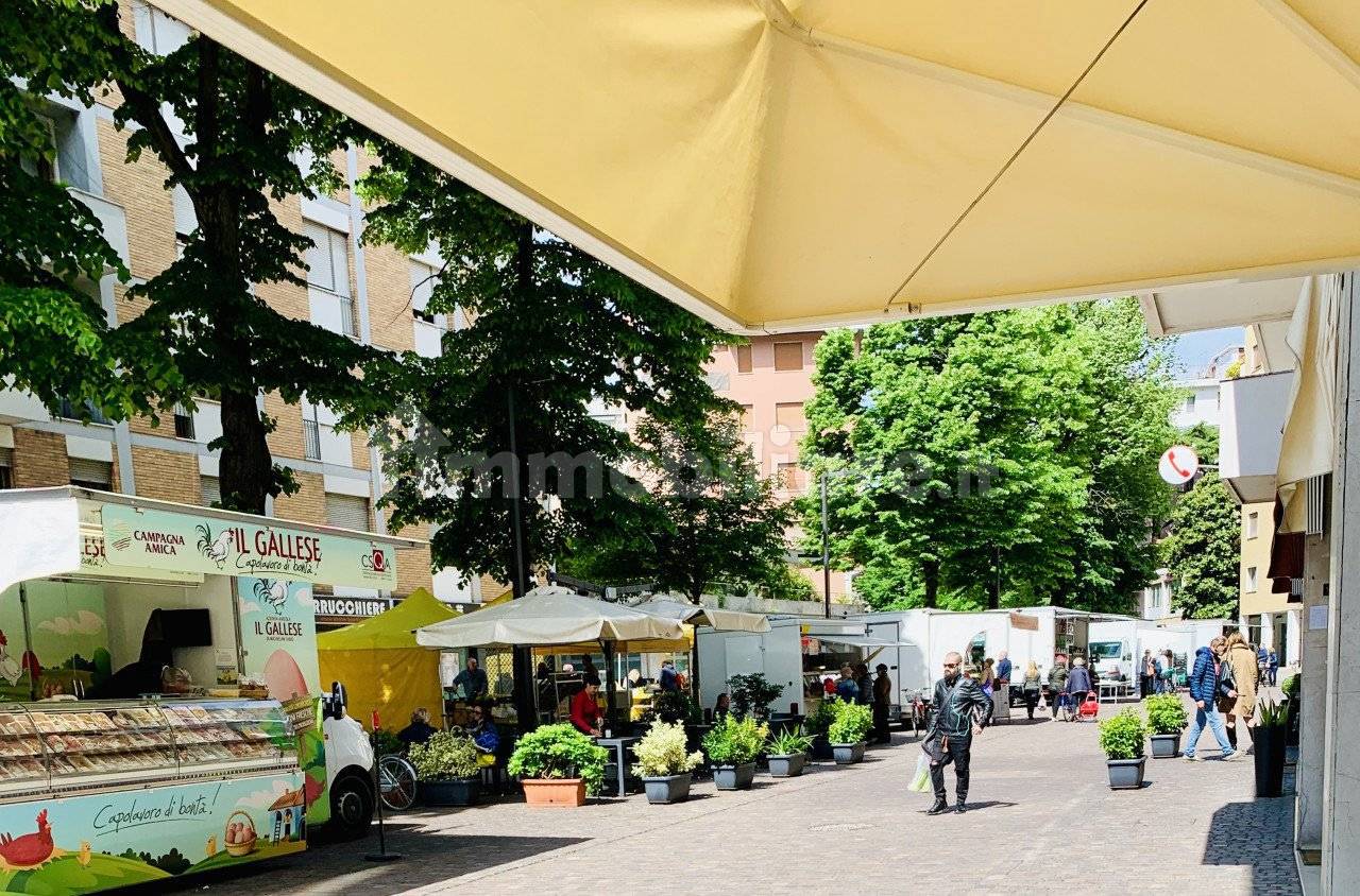 Negozio - Locale commerciale in Vendita