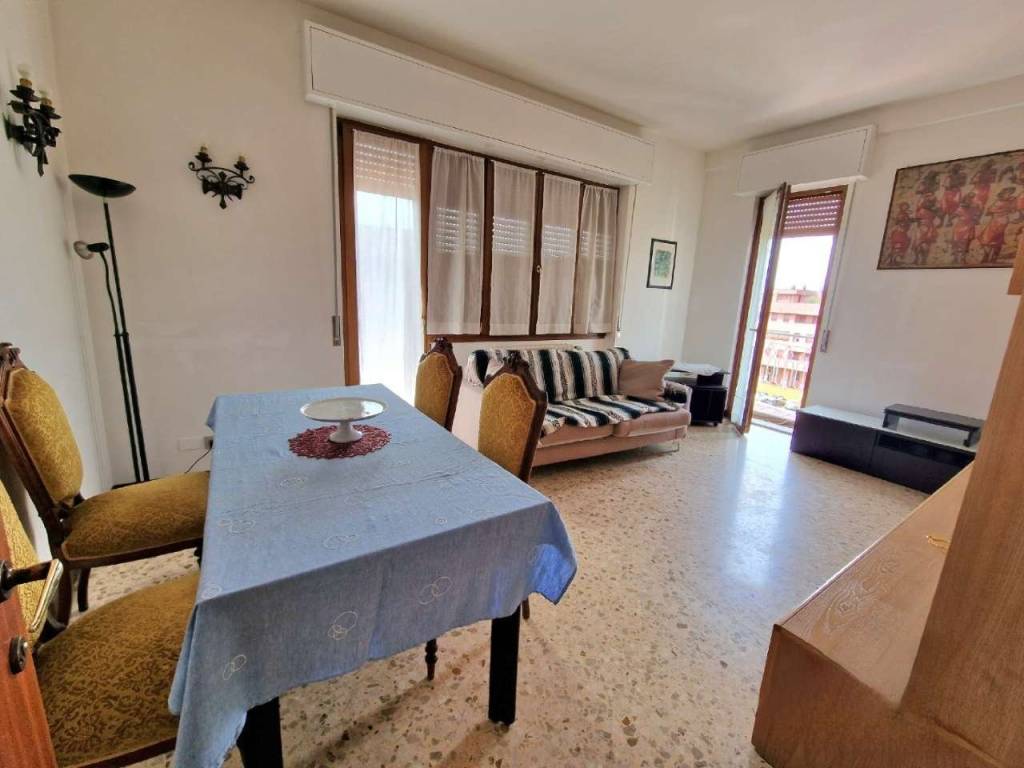 Vendita Appartamento Cassano d'Adda. Trilocale in via milano 10. Quarto ...