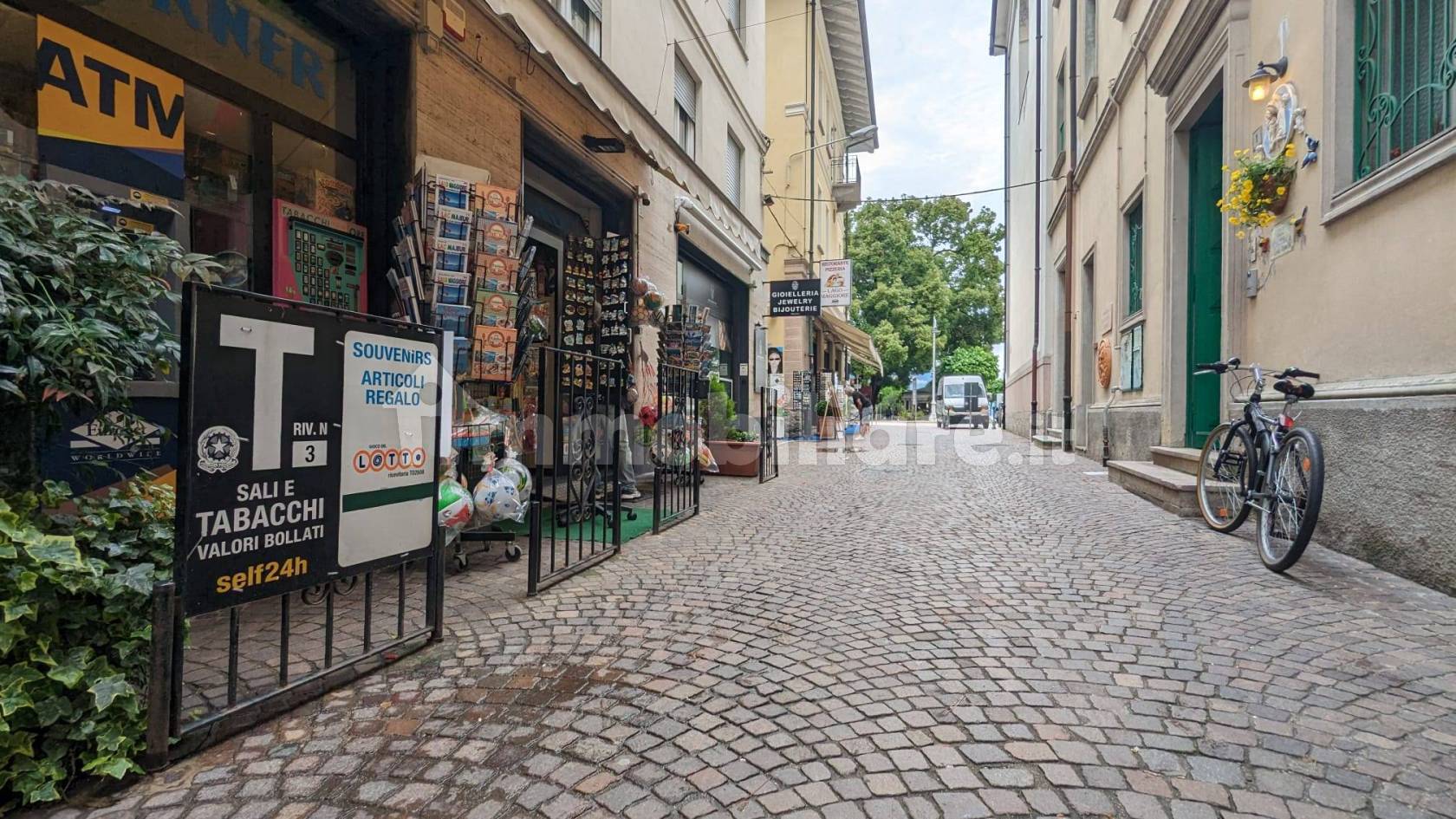 Tabaccheria in Vendita