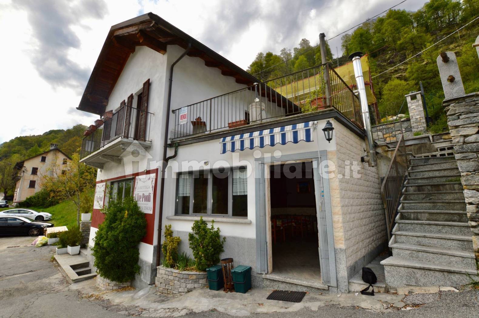 Locale commerciale in Vendita