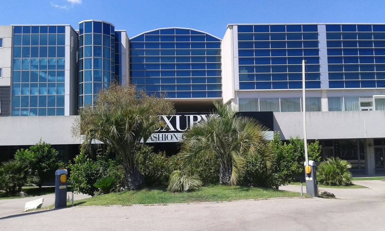 Negozio - Locale commerciale in Vendita