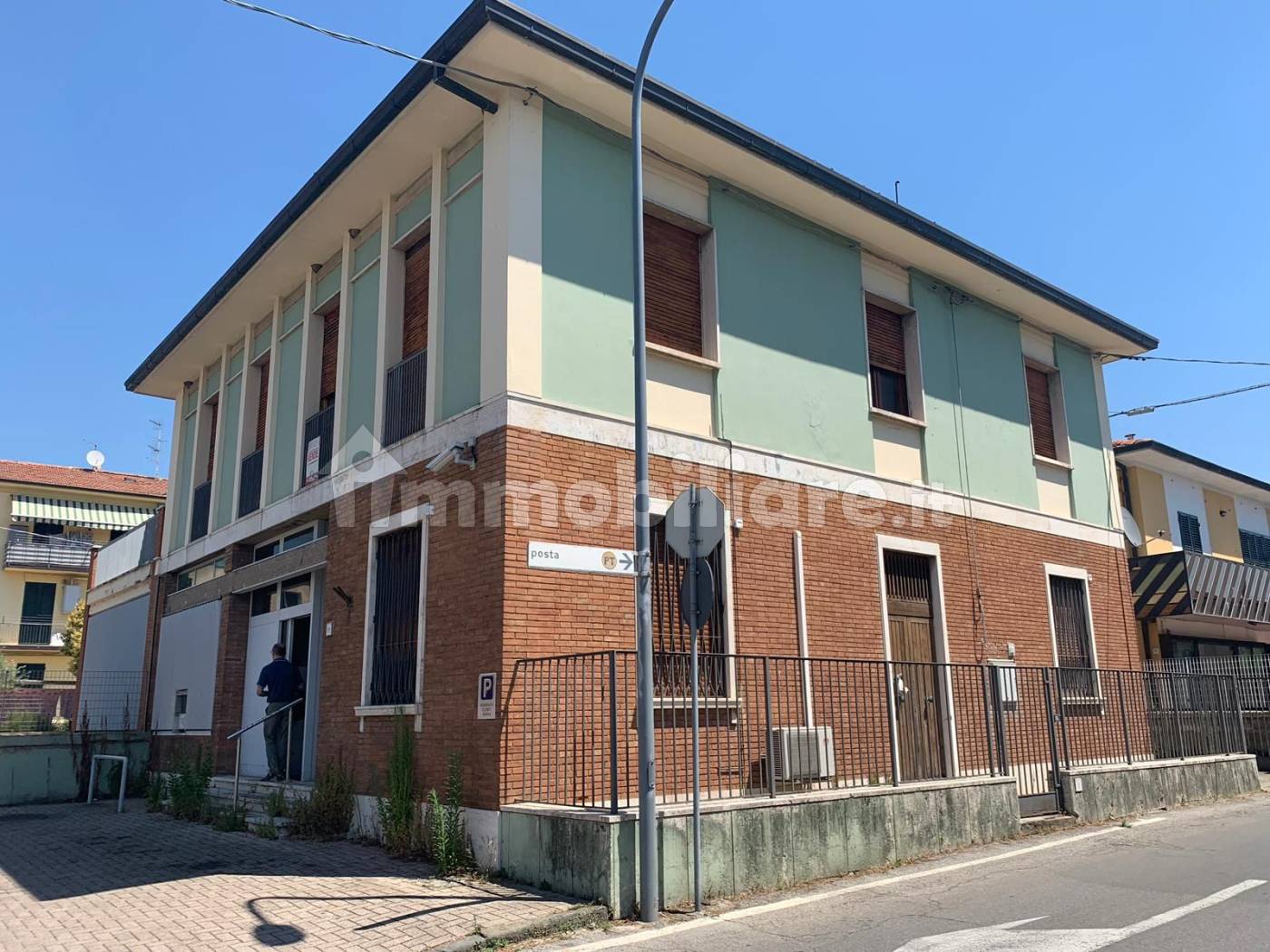 Locale commerciale in Vendita