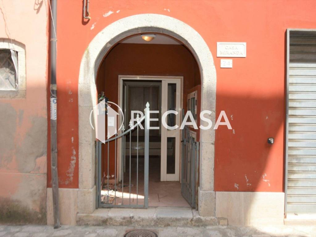 Magazzino - Deposito via Roma 24, San Potito Ultra, Rif. 104180665 ...