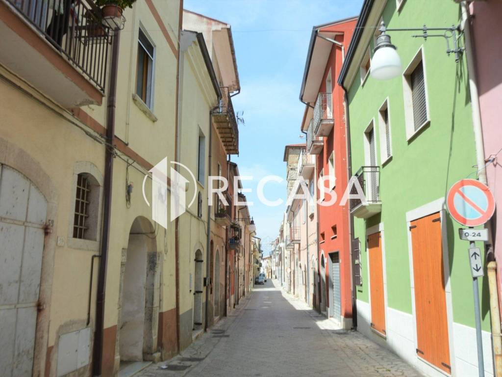 Magazzino - Deposito via Roma 24, San Potito Ultra, Rif. 104180665 ...