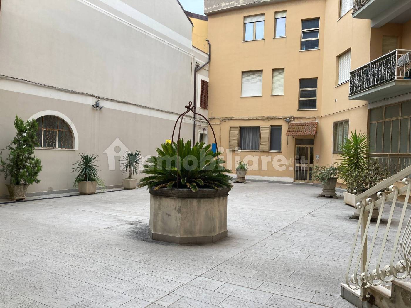 Locale commerciale in Vendita