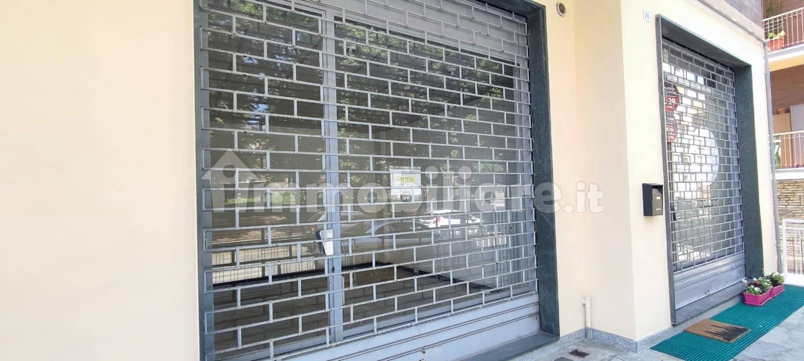 Locale commerciale in Vendita