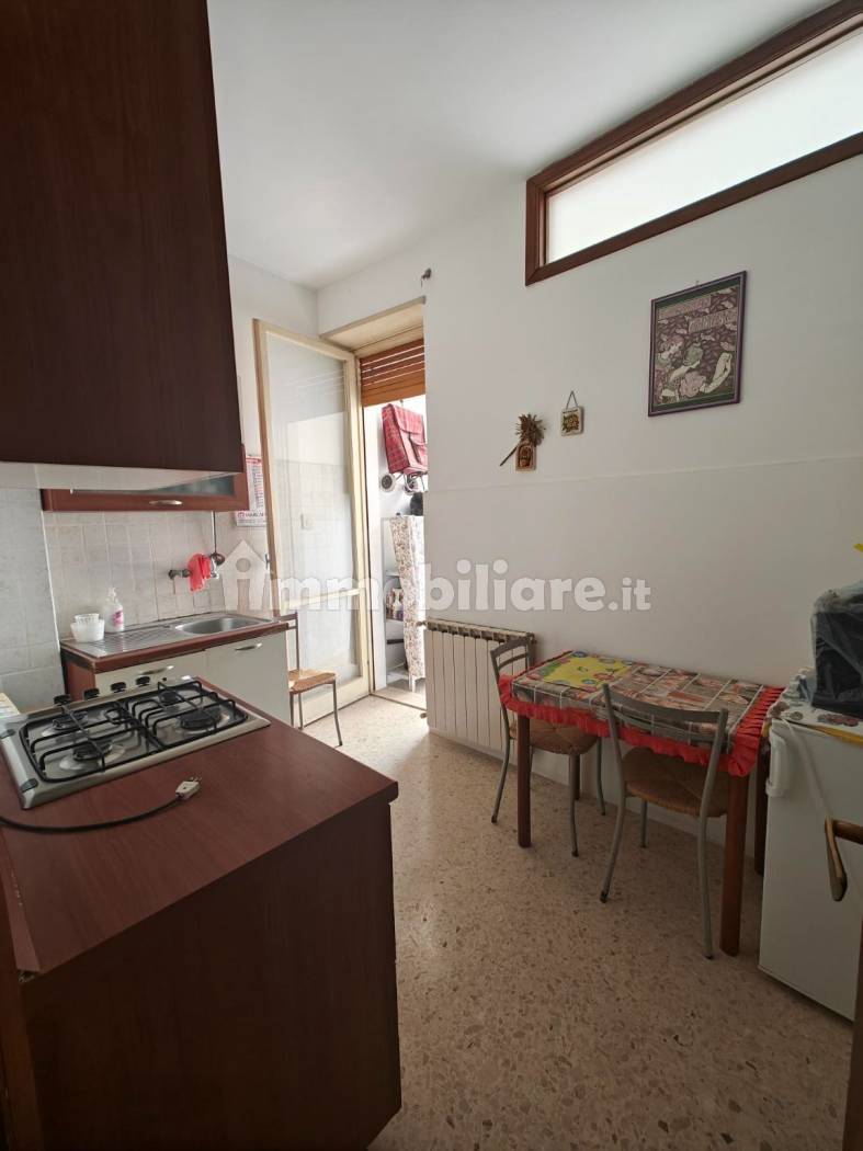 Trilocale via Raffaello 45, Viale Bovio - Piazza Duca degli Abruzzi, Pescara