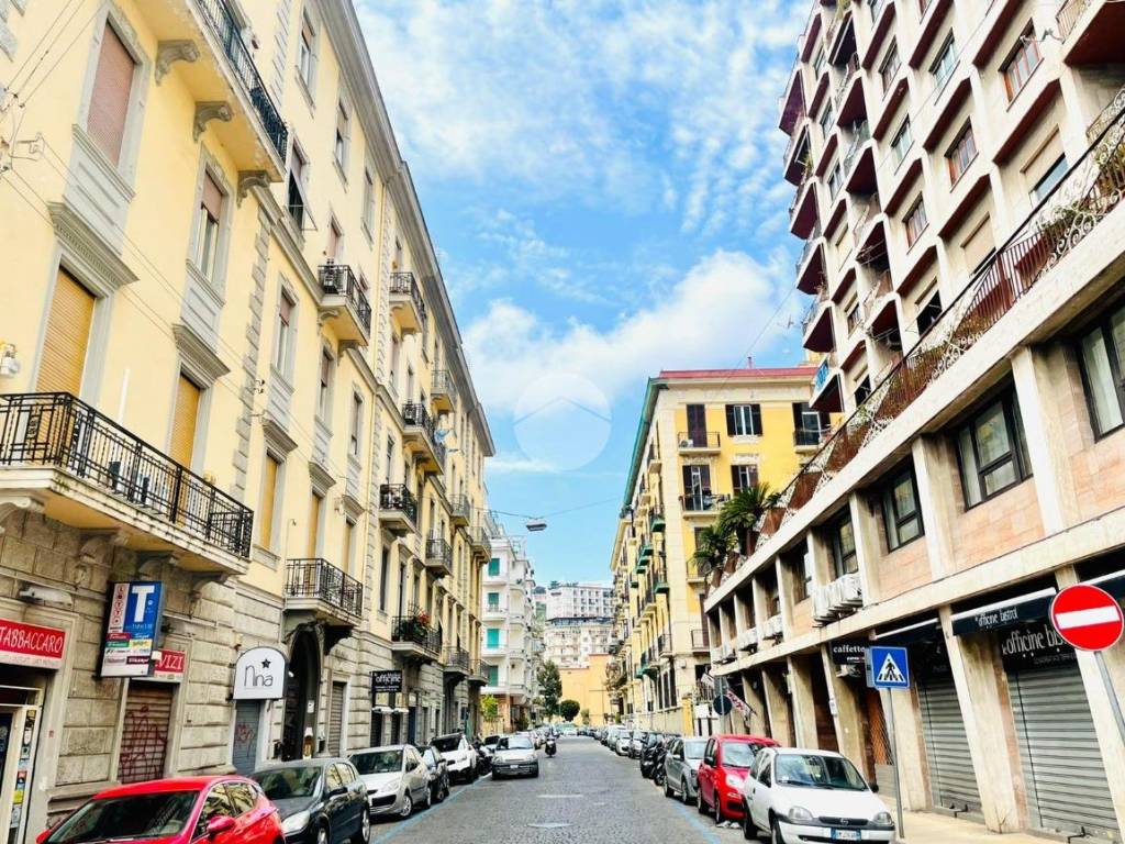 Affitto Appartamento Napoli. Bilocale in via Andrea d'Isernia 31. Ottimo stato, primo piano, con ...