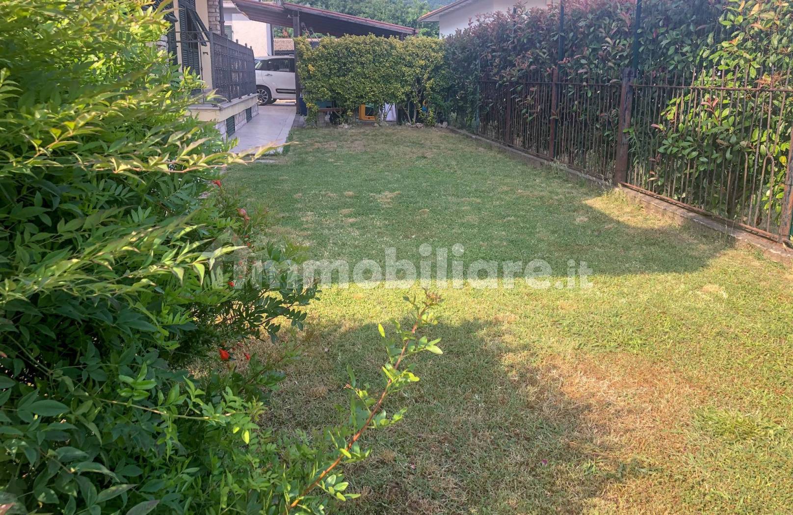 Trilocale buono stato, piano rialzato, Avenza, Carrara