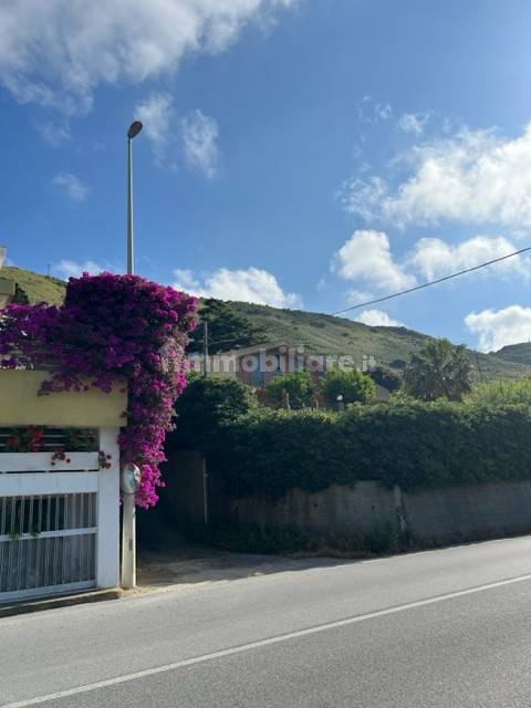 Vendita Villa unifamiliare in SS113dir Messina. Ottimo stato, posto ...
