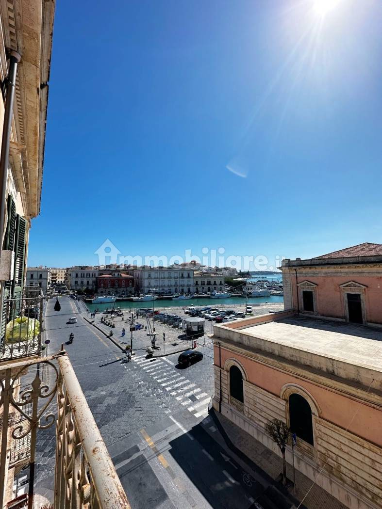 Trilocale via della Dogana 9, Umberto - Ermocrate, Siracusa